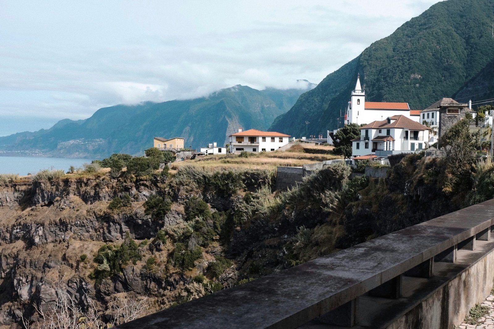 Seixal Madeira: Schwarzer Sandstrand, Natur & die schönsten Highlights